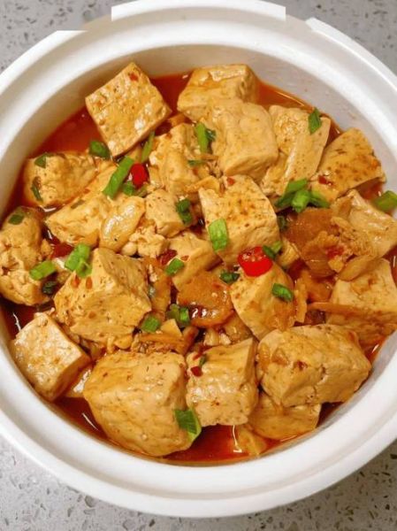 豆腐炖什么菜好吃_豆腐炖什么最下饭-第1张图片-山城妙识