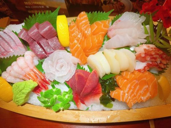 海鲜刺身拼盘都有什么_如何挑选最新鲜-第2张图片-山城妙识