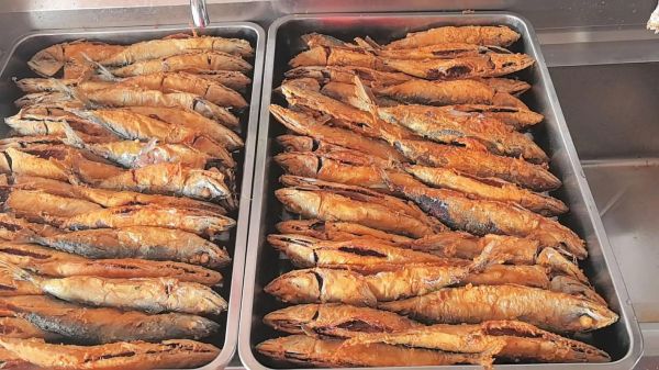 青占鱼怎么做好吃_青占鱼的家常做法大全-第1张图片-山城妙识