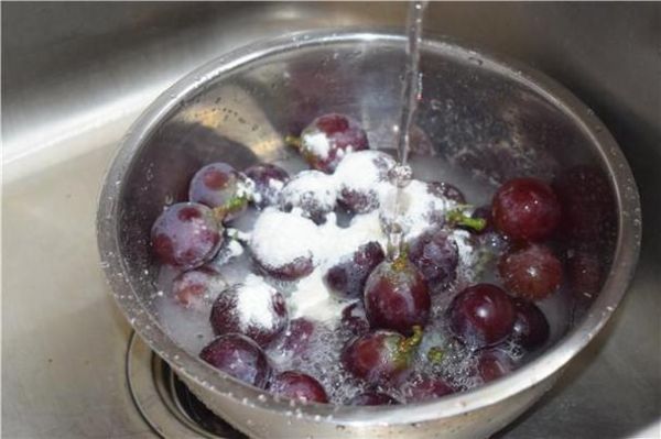 面粉洗葡萄能去农残吗_面粉洗葡萄的正确方法-第1张图片-山城妙识