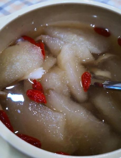 冰糖雪梨适合哪种咳嗽_风寒还是风热-第1张图片-山城妙识 冰糖雪梨适合哪种咳嗽_风寒还是风热-第1张图片-山城妙识