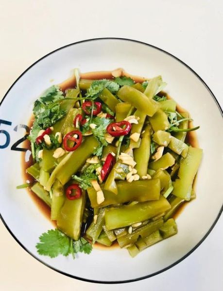 凉拌莴苣叶怎么做_凉拌莴苣叶要不要焯水-第1张图片-山城妙识 凉拌莴苣叶怎么做_凉拌莴苣叶要不要焯水-第1张图片-山城妙识