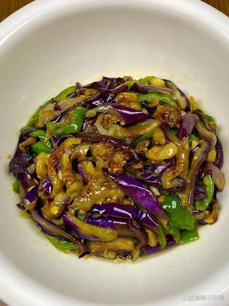 炒茄子丝怎么做才好吃_茄子丝要不要焯水-第1张图片-山城妙识 炒茄子丝怎么做才好吃_茄子丝要不要焯水-第1张图片-山城妙识
