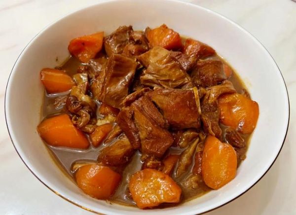 胡萝卜清炖羊肉怎么做_胡萝卜清炖羊肉的营养价值-第3张图片-山城妙识 胡萝卜清炖羊肉怎么做_胡萝卜清炖羊肉的营养价值-第3张图片-山城妙识