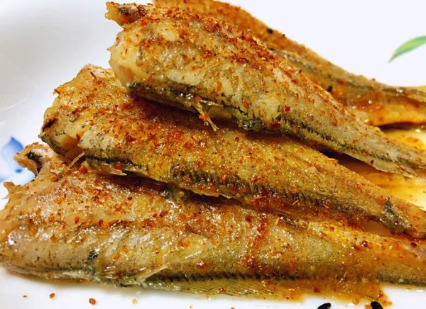 煎焖小黄鱼怎么做_小黄鱼煎多久才金黄-第1张图片-山城妙识