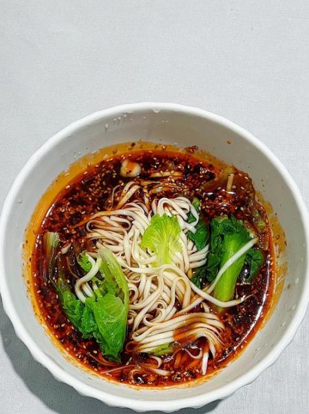 酸辣面怎么做才正宗_酸辣面用什么醋最好-第1张图片-山城妙识