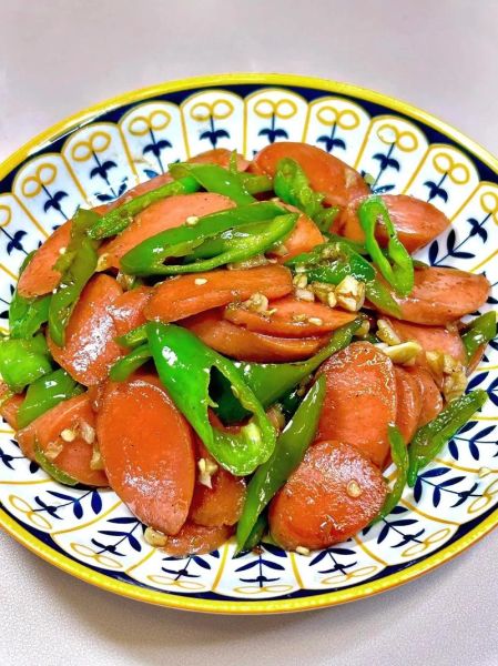 粗火腿肠怎么炒才好吃_粗火腿肠的家常做法-第1张图片-山城妙识