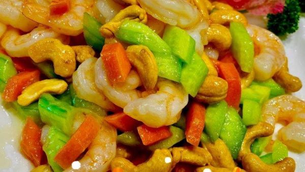 腰果配什么菜炒好吃_腰果炒菜的经典搭配-第2张图片-山城妙识