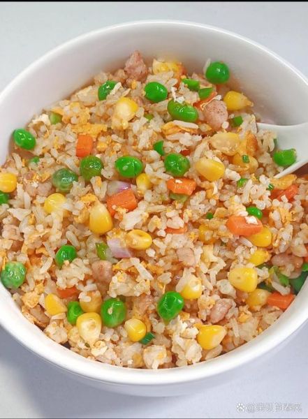 炒米饭怎么不粘锅_隔夜饭炒饭窍门-第1张图片-山城妙识 炒米饭怎么不粘锅_隔夜饭炒饭窍门-第1张图片-山城妙识