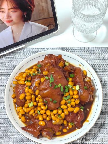 黄豆炖猪蹄怎么做_黄豆炖猪蹄的功效-第3张图片-山城妙识