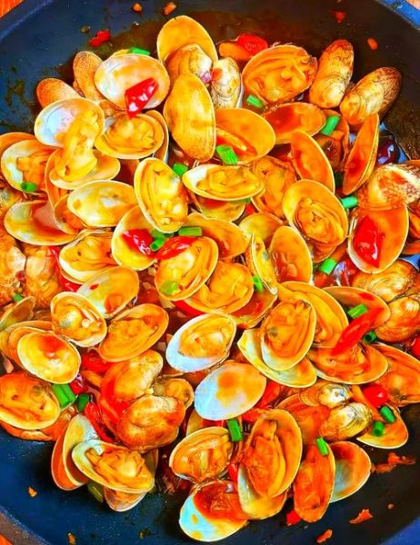 爆炒蛤蜊怎么做_爆炒蛤蜊要不要焯水-第1张图片-山城妙识