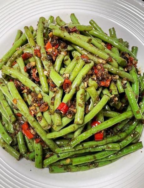 凉拌豇豆怎么做好吃_凉拌豇豆焯水几分钟-第1张图片-山城妙识