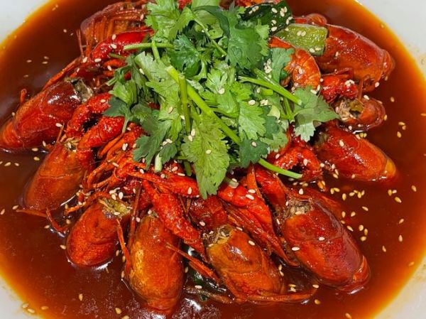 油焖龙虾怎么做_油焖龙虾正宗做法-第1张图片-山城妙识