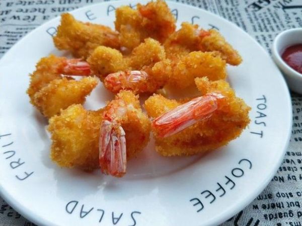 炸虾怎么裹面包糠_炸虾裹面包糠技巧-第3张图片-山城妙识