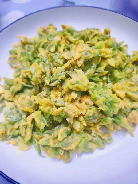 洋槐花炒鸡蛋怎么做_洋槐花炒鸡蛋的营养价值-第3张图片-山城妙识