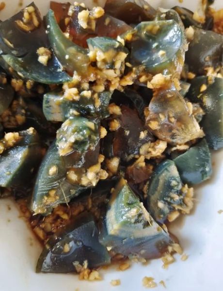 怎样凉拌松花蛋_松花蛋怎么做好吃-第1张图片-山城妙识