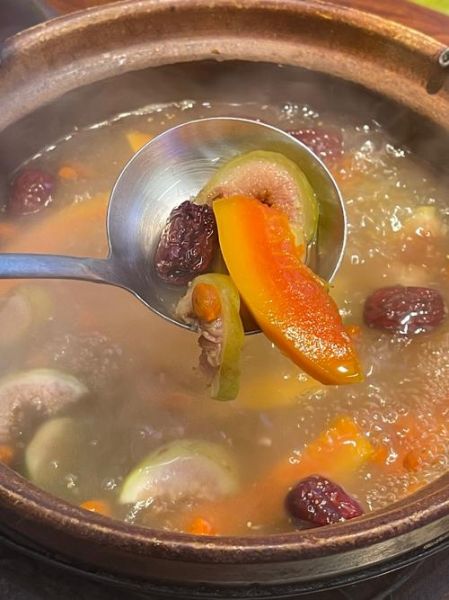 木瓜鸡汤的功效与作用_木瓜鸡汤可以丰胸吗-第1张图片-山城妙识