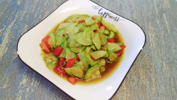 素炒西胡瓜怎么炒好吃_西胡瓜炒多久才脆嫩-第1张图片-山城妙识