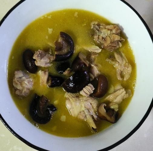 香菇炖鸡汤怎么做最好吃_香菇炖鸡汤的窍门-第3张图片-山城妙识