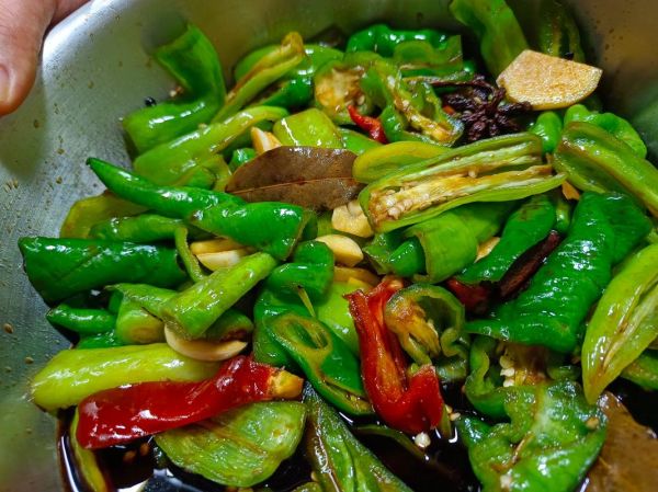 酱油辣椒怎么腌制才脆_酱油辣椒腌制多久可以吃-第2张图片-山城妙识