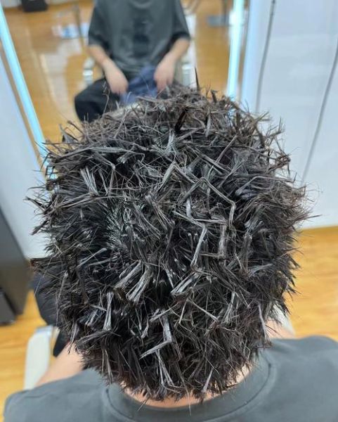 蚂蚱烫发型男适合什么脸型_蚂蚱烫发型男怎么打理-第1张图片-山城妙识 蚂蚱烫发型男适合什么脸型_蚂蚱烫发型男怎么打理-第1张图片-山城妙识