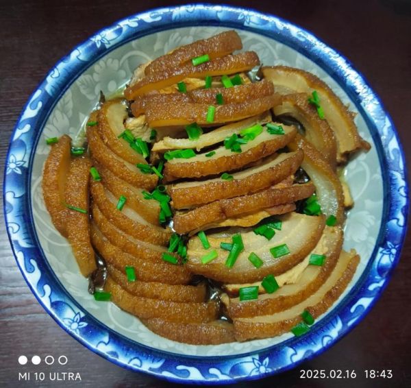 广西扣肉的家常做法步骤_扣肉怎么蒸才不腻-第1张图片-山城妙识