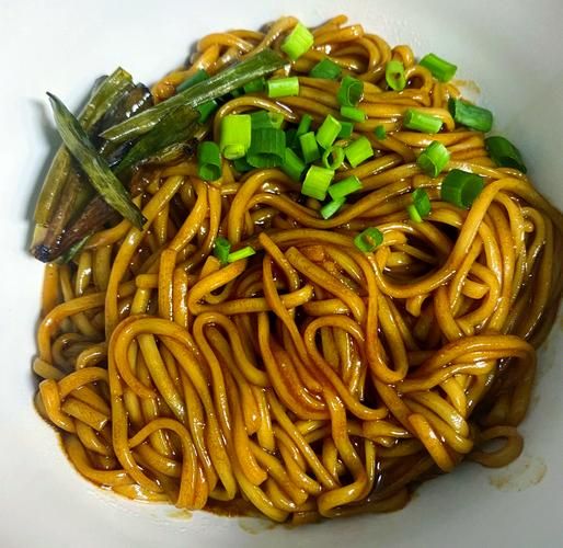 葱油面正宗做法_葱油面怎么做好吃-第1张图片-山城妙识