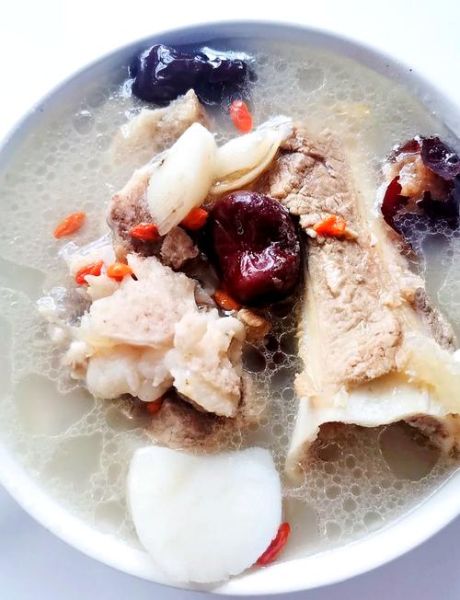 淮山和什么一起煲汤好_淮山煲汤最佳搭配-第1张图片-山城妙识