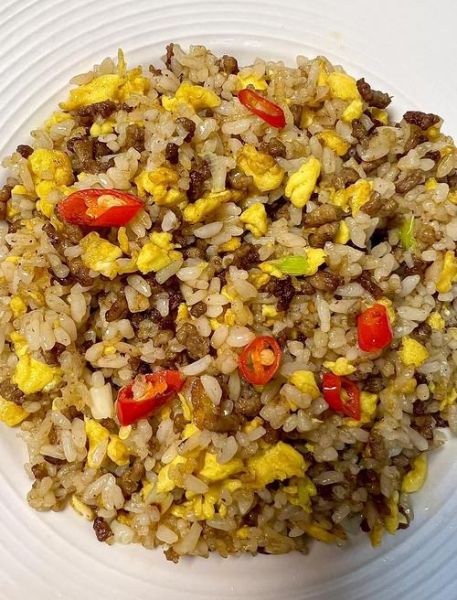 蛋炒饭怎么炒才粒粒分明_蛋炒饭做法大全图解-第2张图片-山城妙识