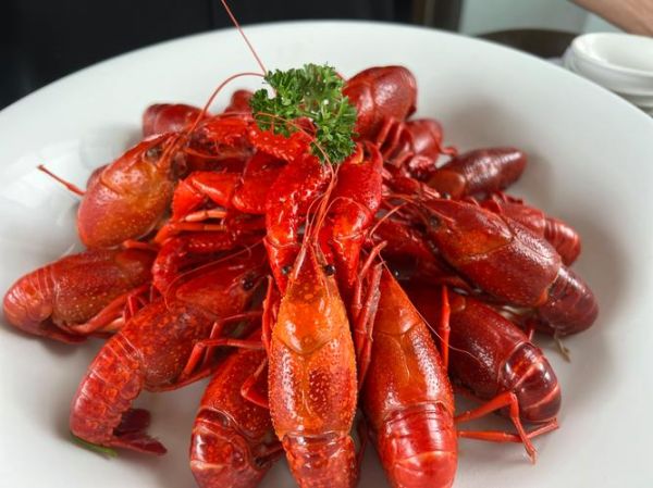 清蒸龙虾怎么做_清蒸龙虾蒸多久才嫩-第1张图片-山城妙识 清蒸龙虾怎么做_清蒸龙虾蒸多久才嫩-第1张图片-山城妙识