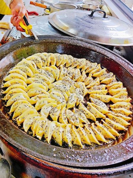 锅贴饺子怎么做好吃_锅贴饺子家常做法-第2张图片-山城妙识