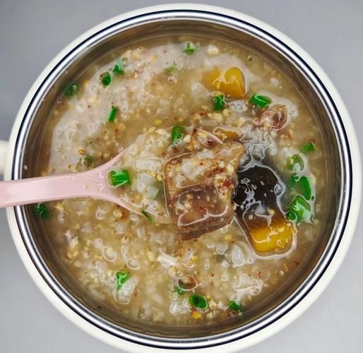 黄鳝粥要不要黄鳝血_黄鳝血能吃吗-第1张图片-山城妙识 黄鳝粥要不要黄鳝血_黄鳝血能吃吗-第1张图片-山城妙识