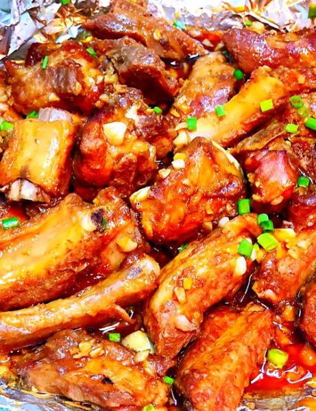 锡纸烤蒜香排骨怎么做_锡纸烤排骨腌制多久入味-第1张图片-山城妙识