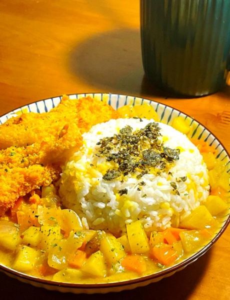 咖喱鸡排饭怎么做_咖喱鸡排饭酱汁比例-第1张图片-山城妙识