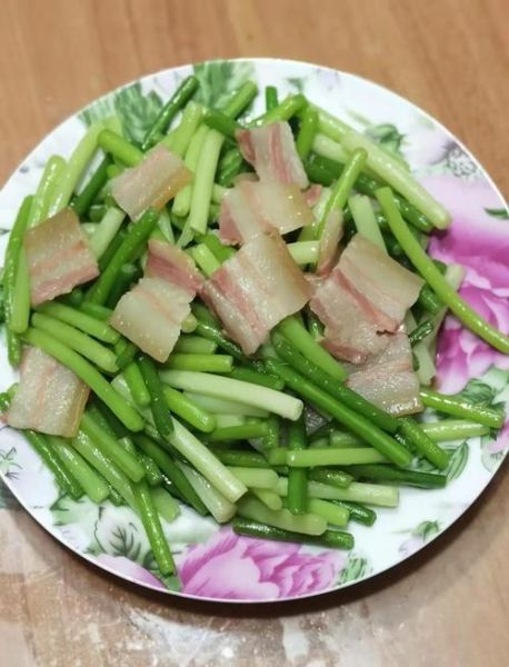 咸肉炒什么菜好吃窍门_咸肉炒菜的搭配技巧-第2张图片-山城妙识 咸肉炒什么菜好吃窍门_咸肉炒菜的搭配技巧-第2张图片-山城妙识