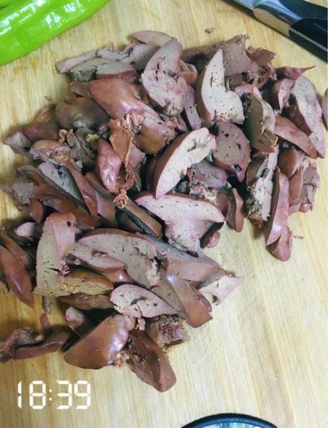 辣椒炒鸡肝怎么做_鸡肝炒多久才嫩-第2张图片-山城妙识 辣椒炒鸡肝怎么做_鸡肝炒多久才嫩-第2张图片-山城妙识