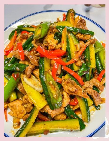 青瓜炒肉怎么做香辣_青瓜炒肉先炒肉还是先炒瓜-第1张图片-山城妙识 青瓜炒肉怎么做香辣_青瓜炒肉先炒肉还是先炒瓜-第1张图片-山城妙识