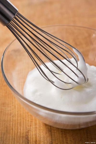 蛋清做奶油可以生吃吗_蛋清奶油生吃安全吗-第1张图片-山城妙识