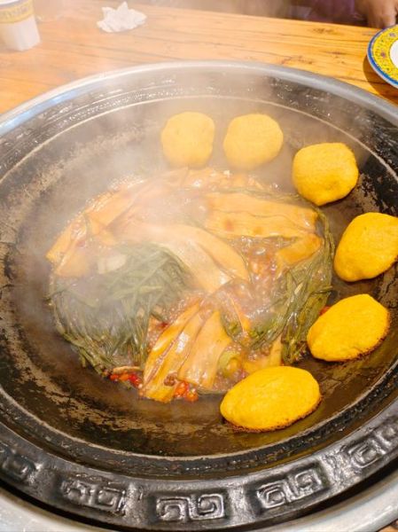 农村大锅贴饼子怎么做_贴饼子用发面还是死面-第1张图片-山城妙识