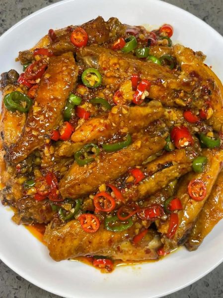 辣炒鸡翅怎么炒好吃_家常辣炒鸡翅做法-第1张图片-山城妙识