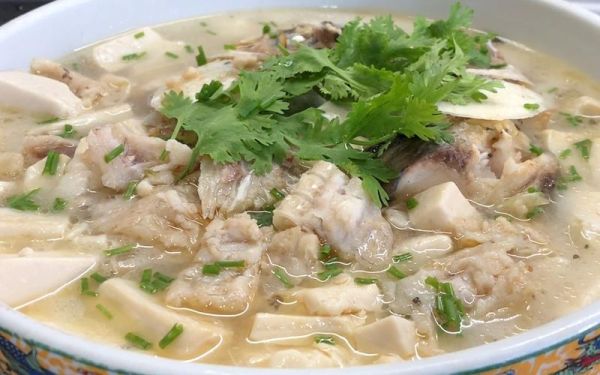 鲩鱼煲汤怎么做好吃_鲩鱼煲汤的做法大全-第1张图片-山城妙识
