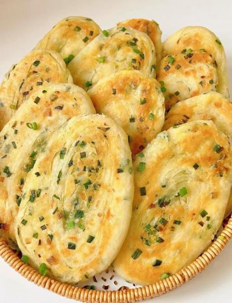 油酥饼怎么做才酥脆_油酥饼的做法和配方-第1张图片-山城妙识