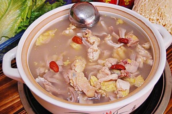清汤鸡肉火锅怎么做_清汤鸡肉火锅配料有哪些-第3张图片-山城妙识 清汤鸡肉火锅怎么做_清汤鸡肉火锅配料有哪些-第3张图片-山城妙识