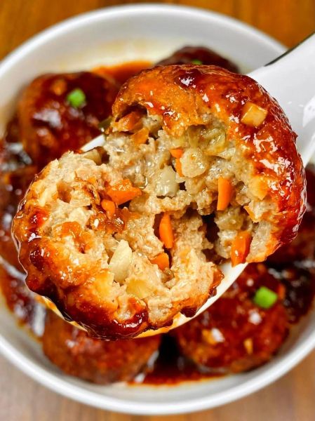 红烧狮子头用什么肉_红烧狮子头怎么做好吃-第2张图片-山城妙识