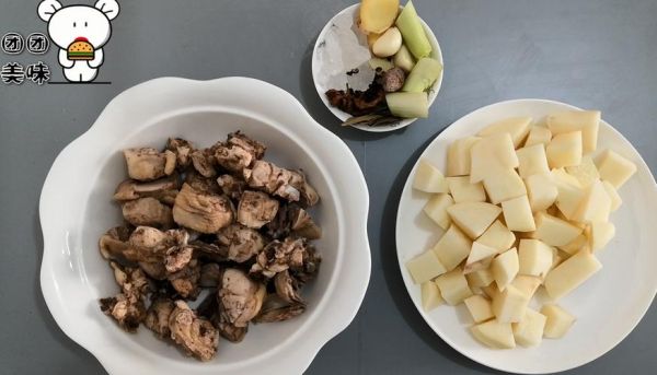 家常炖鸡架怎么做_鸡架炖多久才入味-第3张图片-山城妙识 家常炖鸡架怎么做_鸡架炖多久才入味-第3张图片-山城妙识