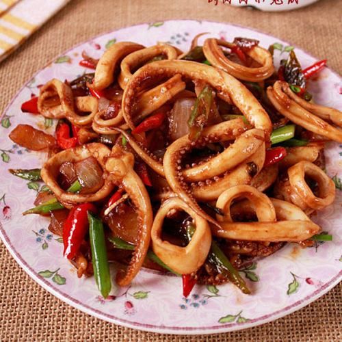 酱爆鱿鱼丝怎么做_酱爆鱿鱼丝需要焯水吗-第3张图片-山城妙识