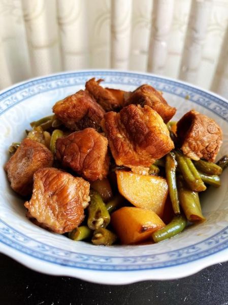 猪肉炖豆角怎么做_猪肉炖豆角用焯水吗-第3张图片-山城妙识 猪肉炖豆角怎么做_猪肉炖豆角用焯水吗-第3张图片-山城妙识