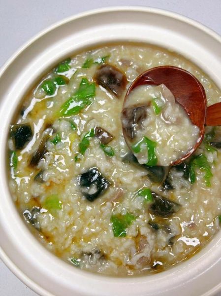 皮蛋瘦肉粥怎么做_皮蛋瘦肉粥的做法视频-第1张图片-山城妙识