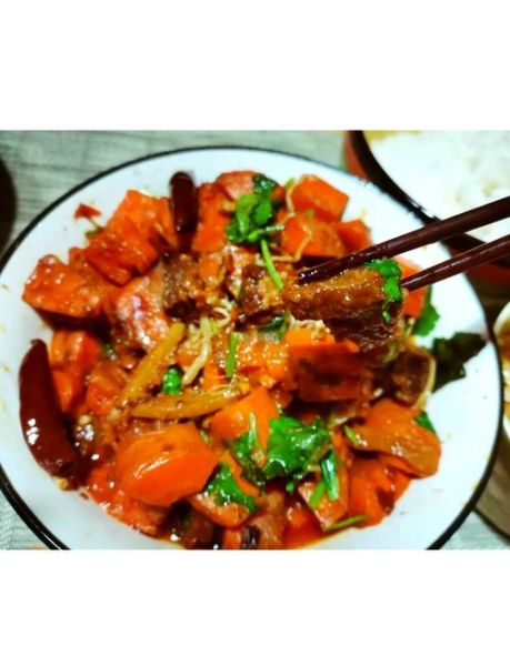 胡萝卜炖牛肉正宗做法_怎么炖才软烂不柴-第2张图片-山城妙识