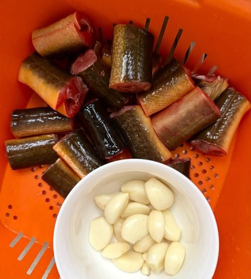 上海红烧肉鳝筒怎么做_鳝筒烧肉去腥技巧-第2张图片-山城妙识 上海红烧肉鳝筒怎么做_鳝筒烧肉去腥技巧-第2张图片-山城妙识